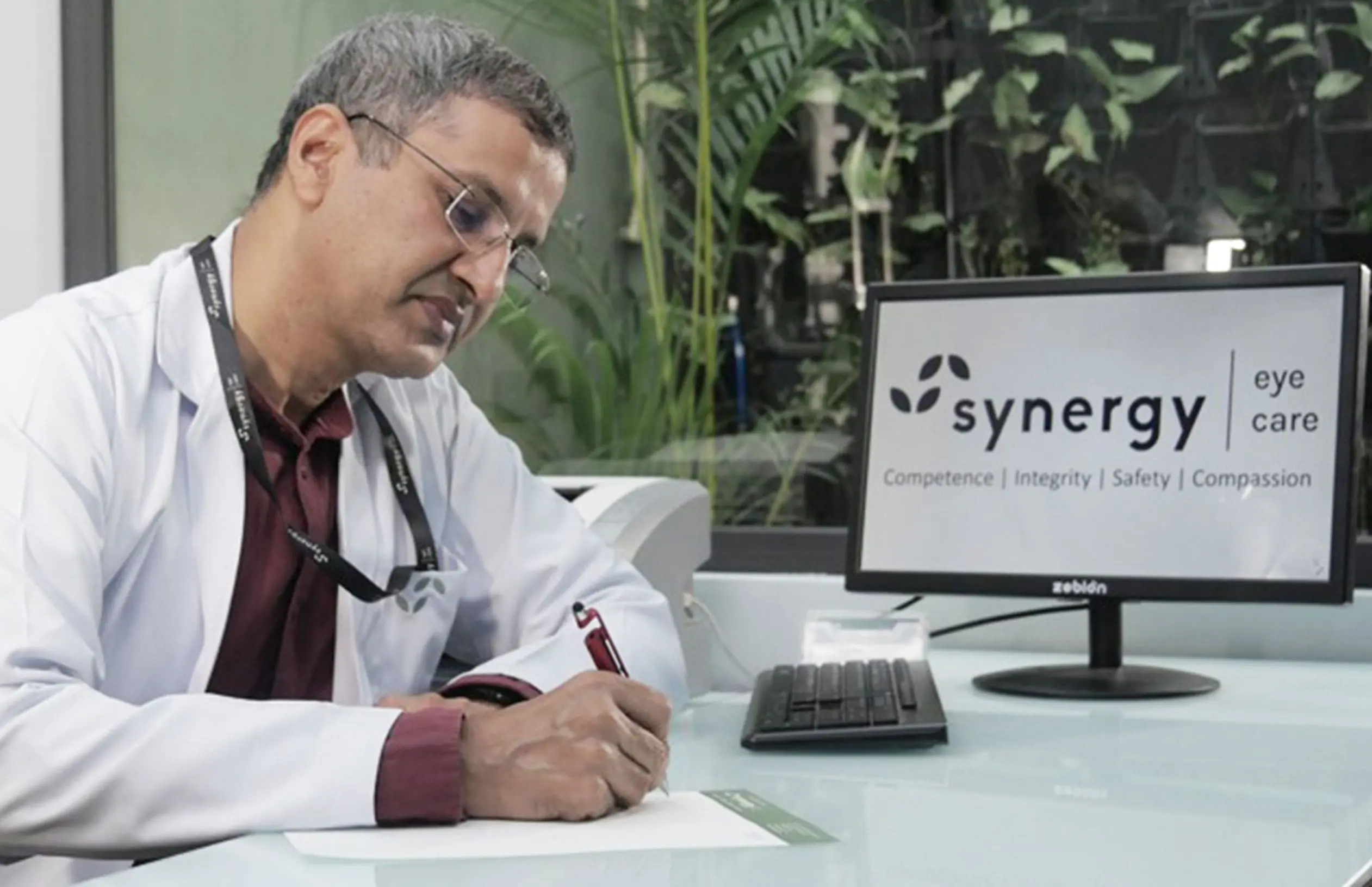 Delhi Eye Hospital | Ophthalmologist in India | Synergy Eye Care